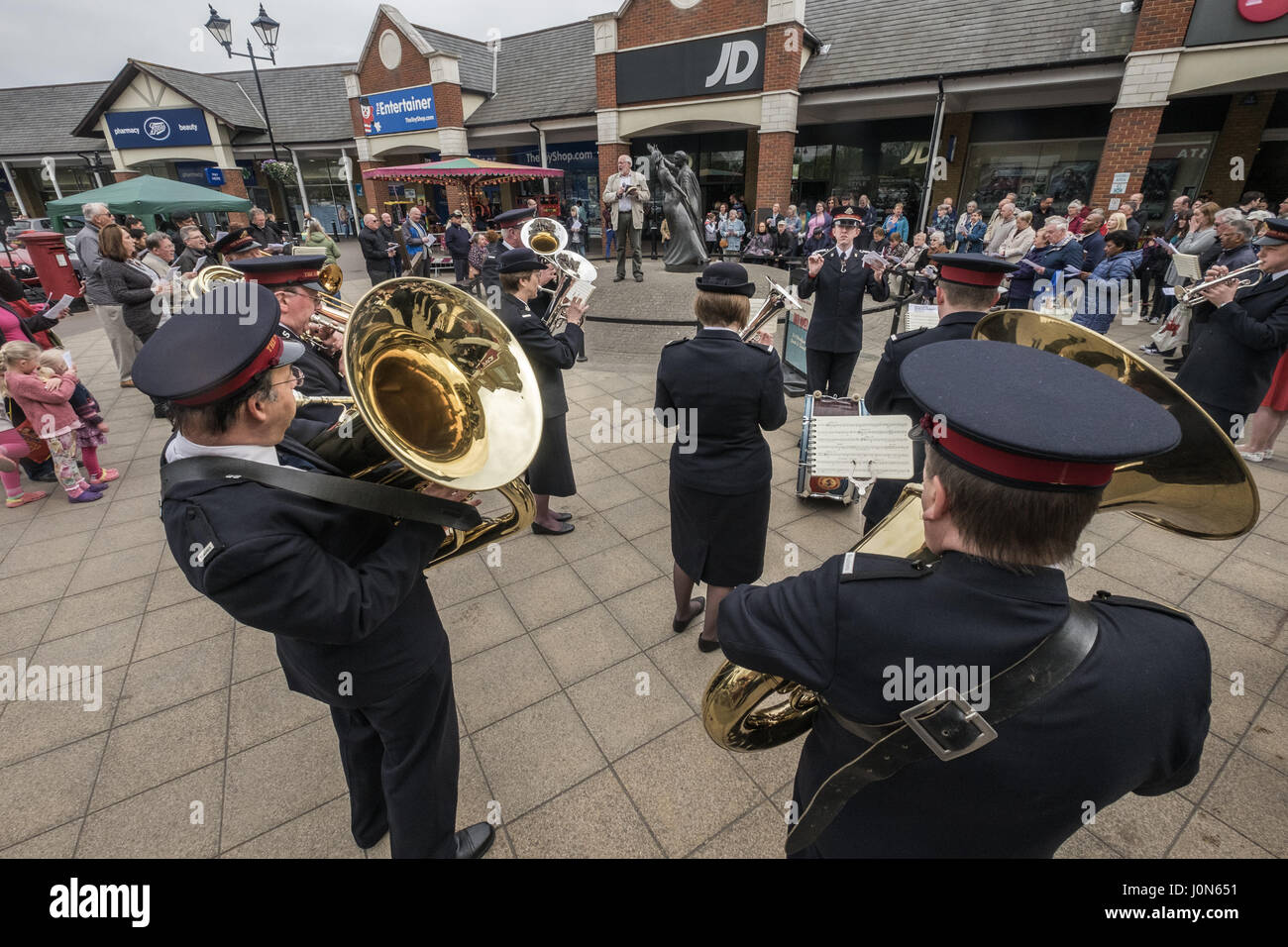 Salvation army church service hi-res stock photography and images - Alamy