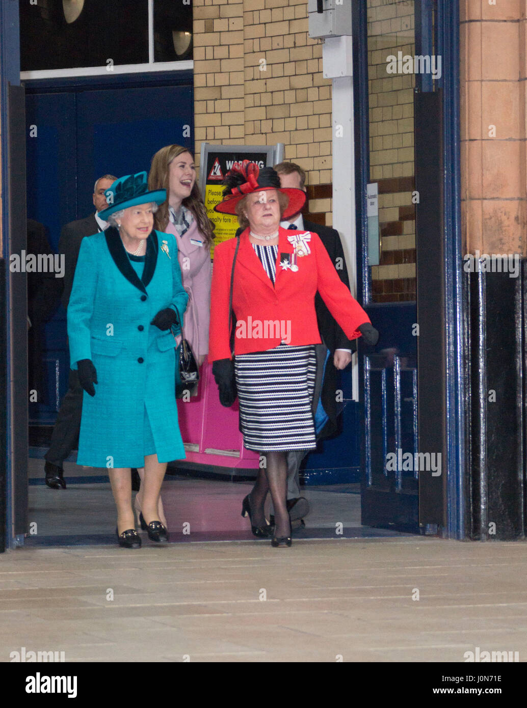 Maundy service queen elizabeth hi-res stock photography and images - Alamy