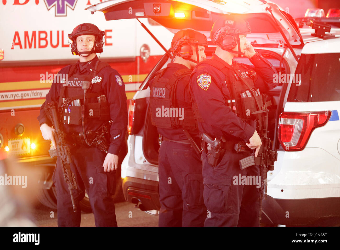 New York, USA. 14th Apr, 2017. SWAT officers guard outside Penn Station ...