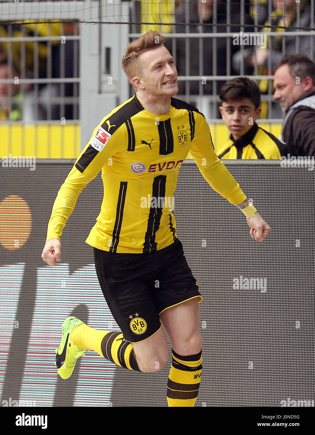 Dortmund, Germany. 15th Apr, 2017. Dortmund's Marco Reus cheers over ...