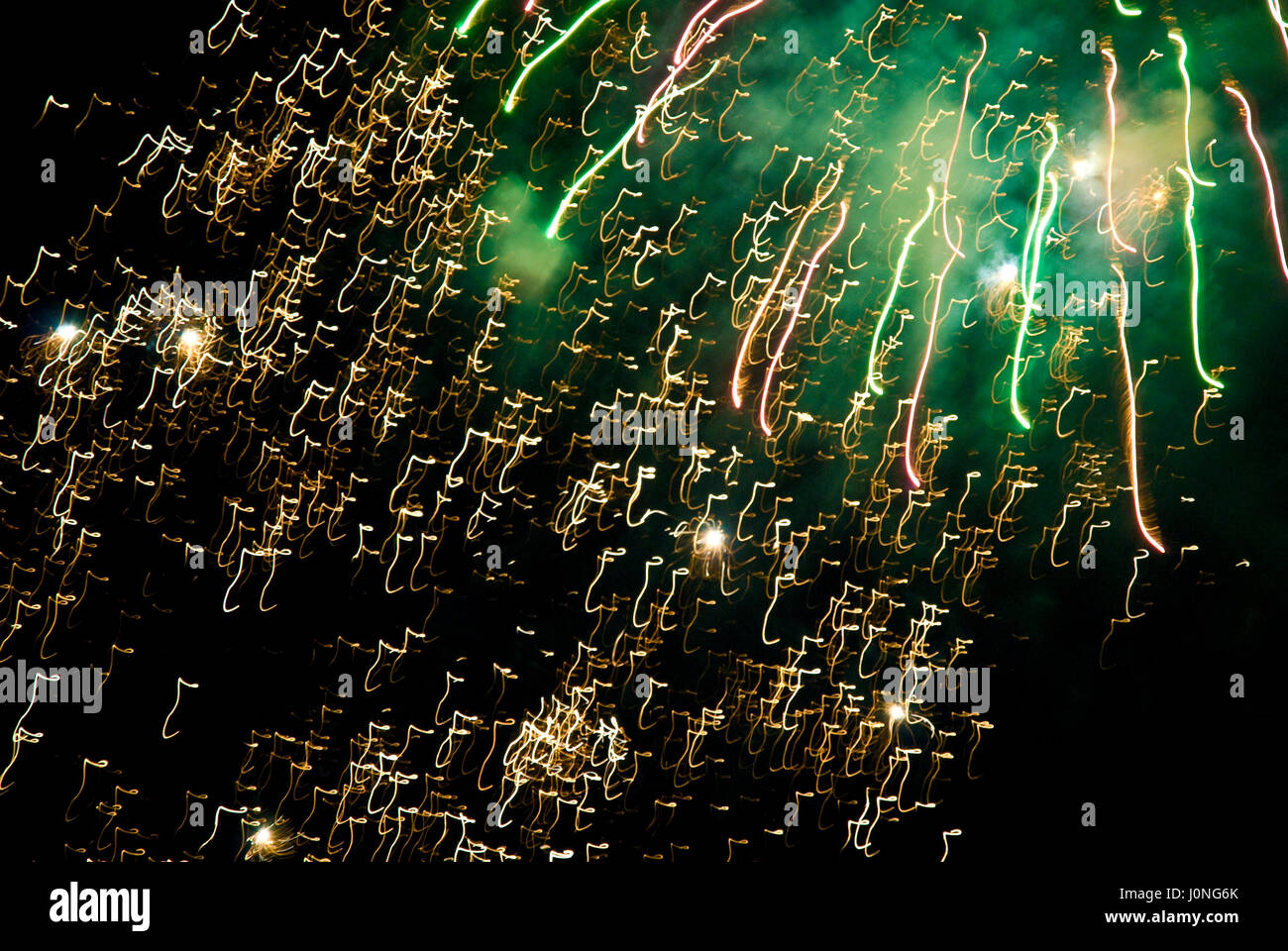Fireworks and exploding material hi-res stock photography and images ...
