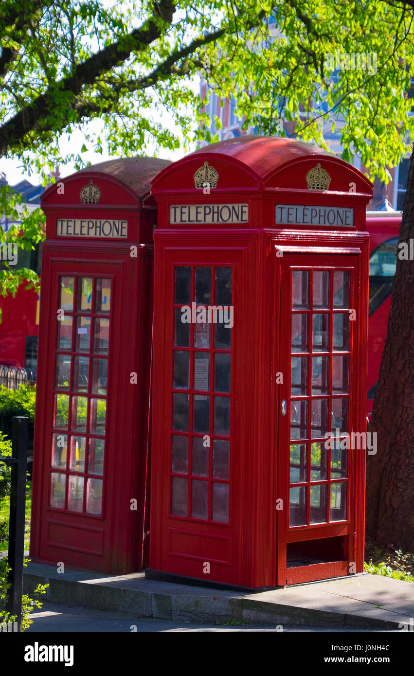 red booth in london Stock Photo - Alamy