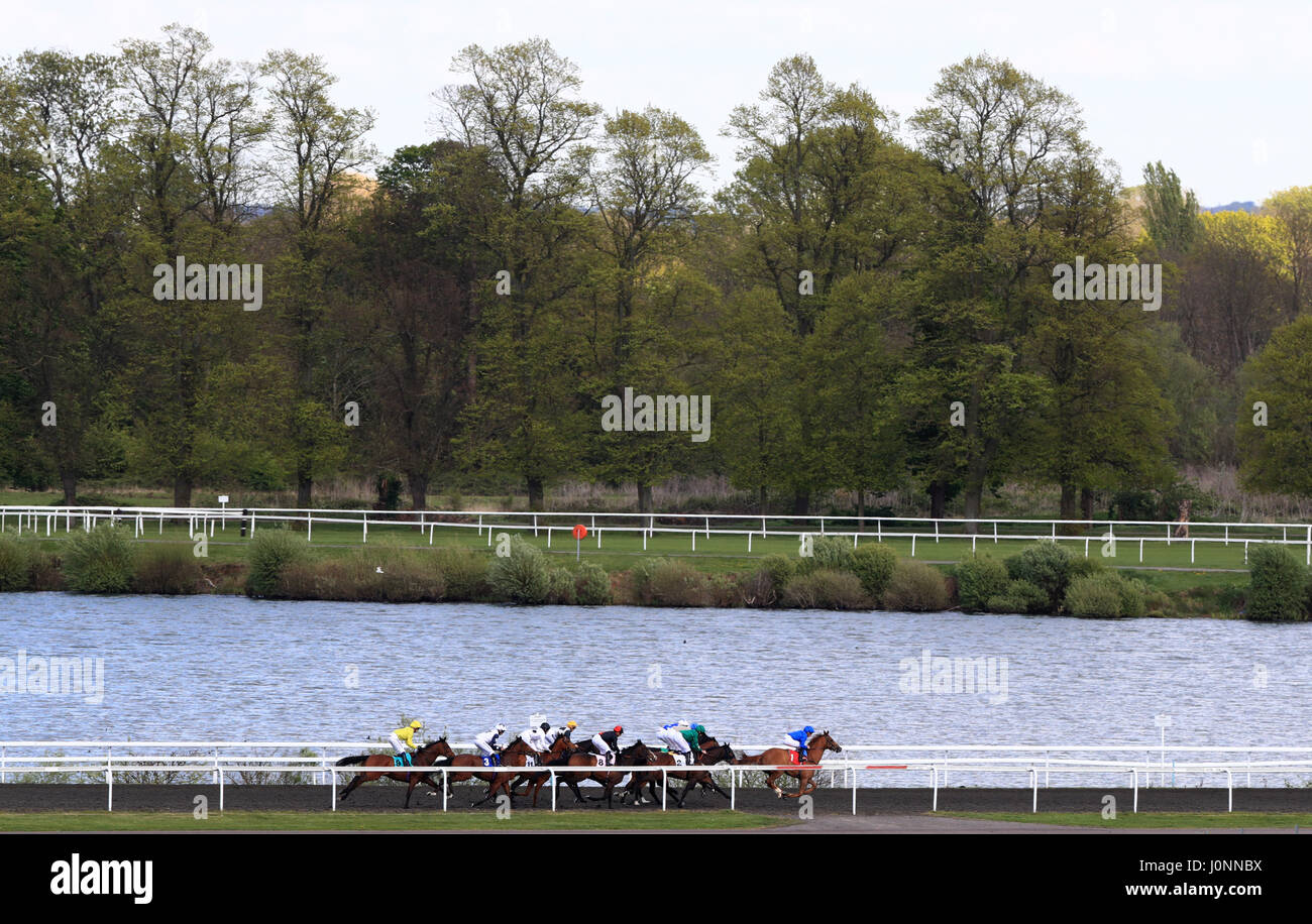 The field during the early stages of The Watch RacingUK On Sky 432 ...