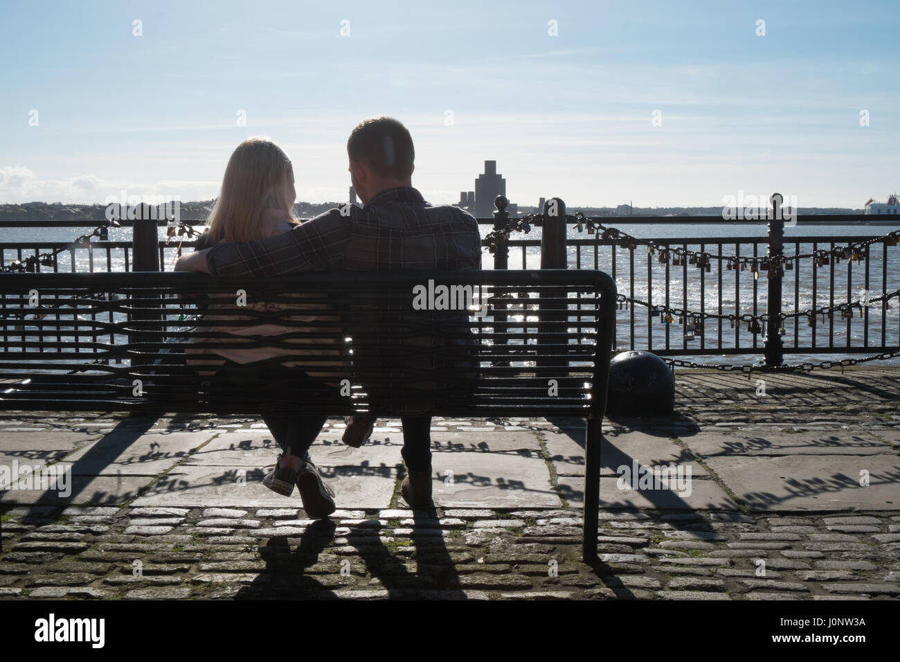 Romance couples hi-res stock photography and images - Alamy