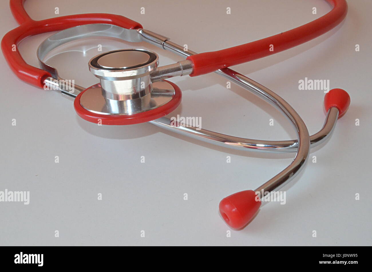 Red stethoscope hi-res stock photography and images - Alamy
