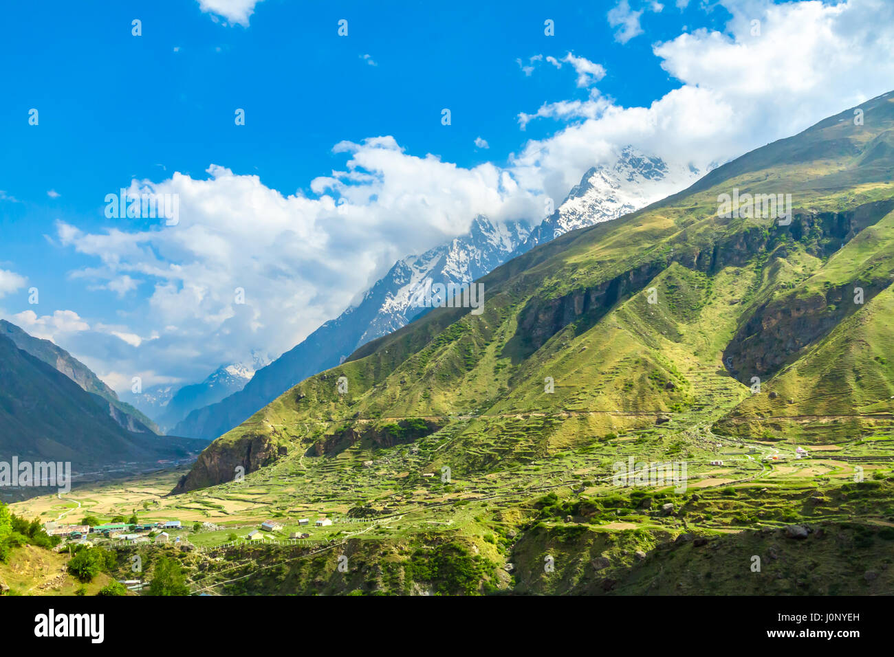 Badrinath hi-res stock photography and images - Alamy