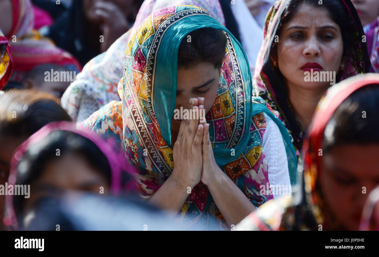 Lahore, Pakistan. 15th Apr, 2017. Pakistani Christian devotees attend ...