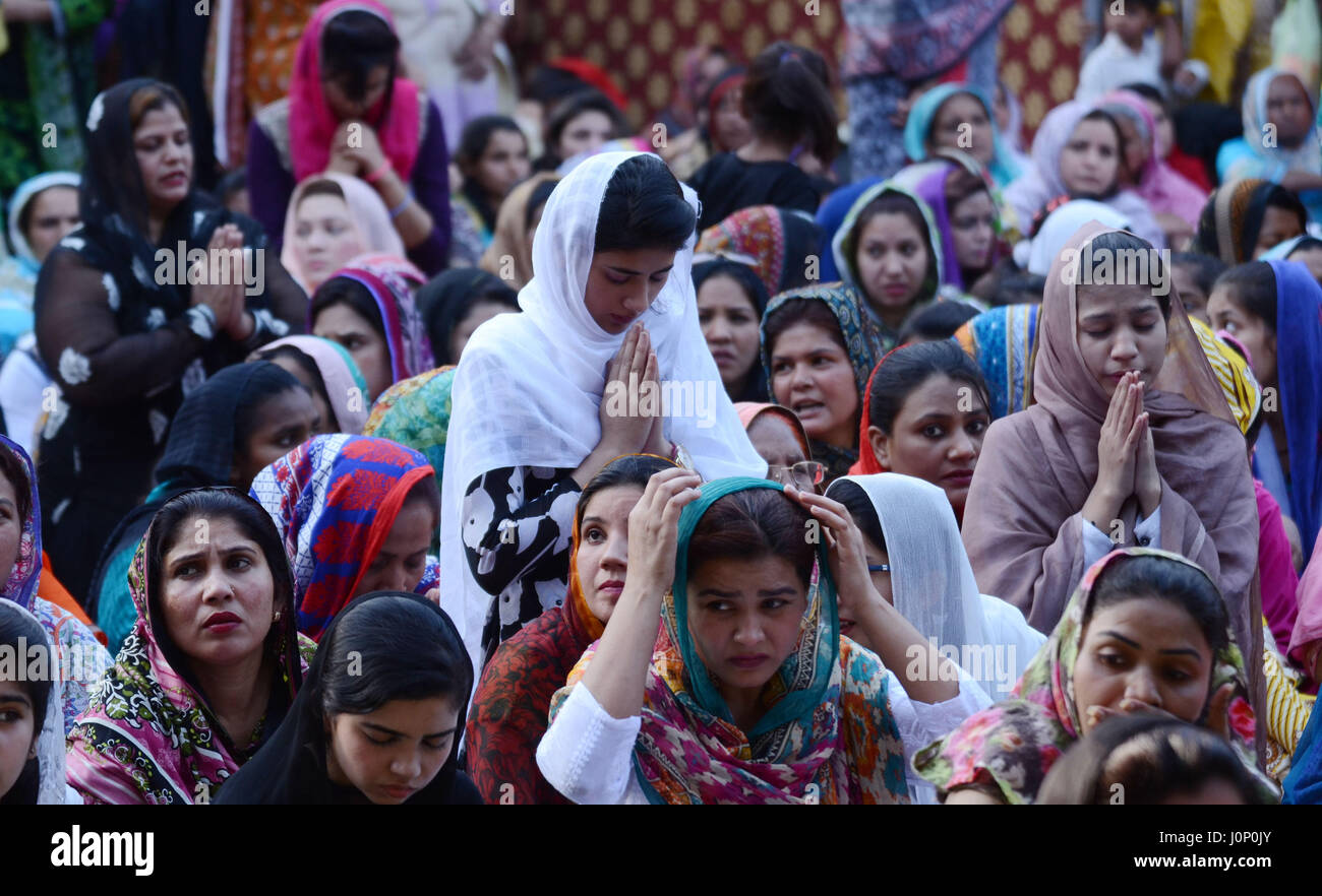 Lahore, Pakistan. 15th Apr, 2017. Pakistani Christian devotees attend ...