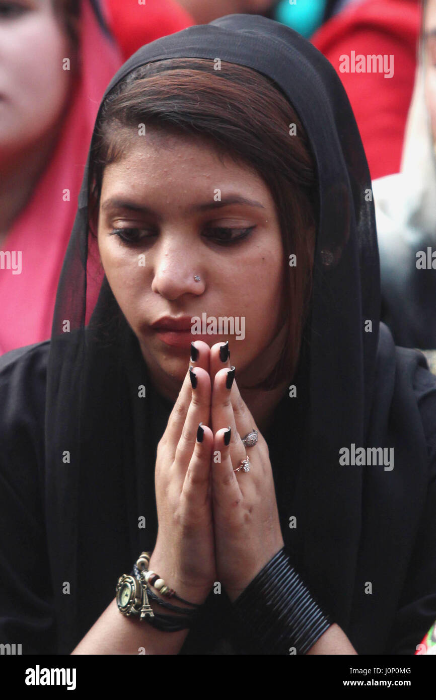 Lahore, Pakistan. 14th Apr, 2017. Pakistani Christian devotees attend ...