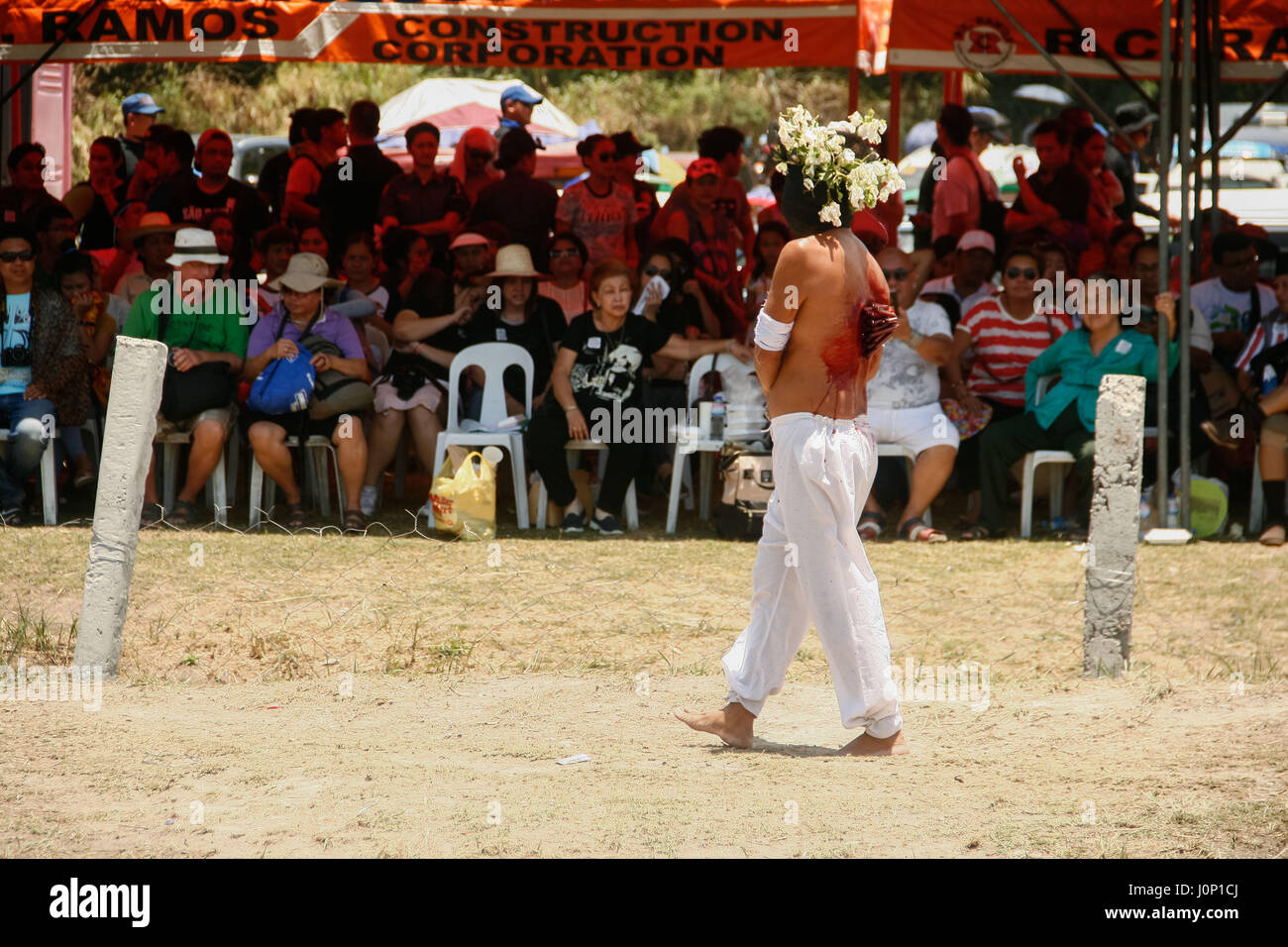 Pampanga, Philippines. 14th Apr, 2017. Hundreds of penitents walked ...