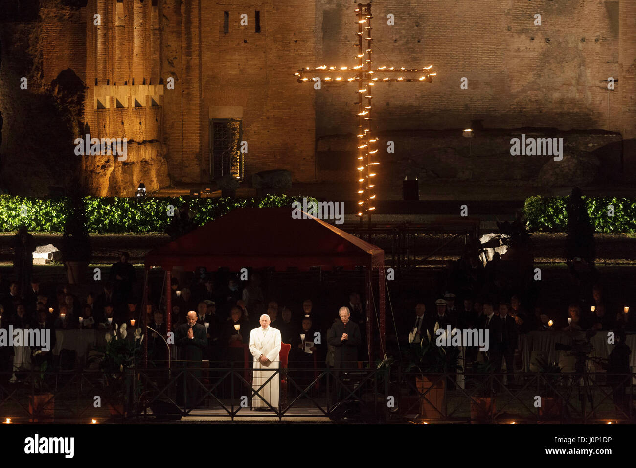 Pope Francis leads the Way of the Cross (Via Crucis in Latin ...