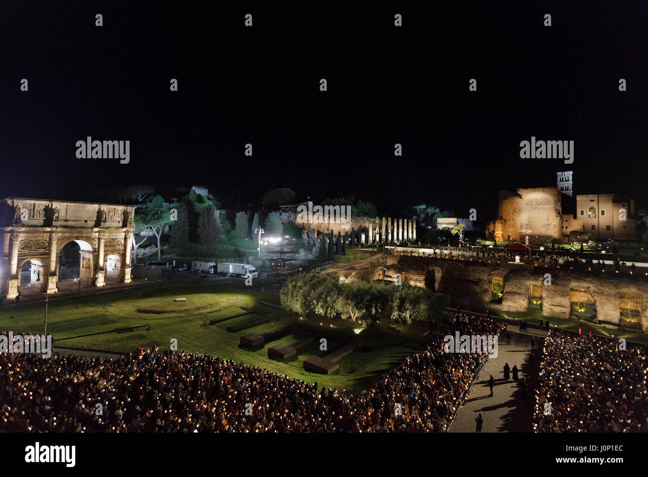 Pope Francis leads the Way of the Cross (Via Crucis in Latin ...