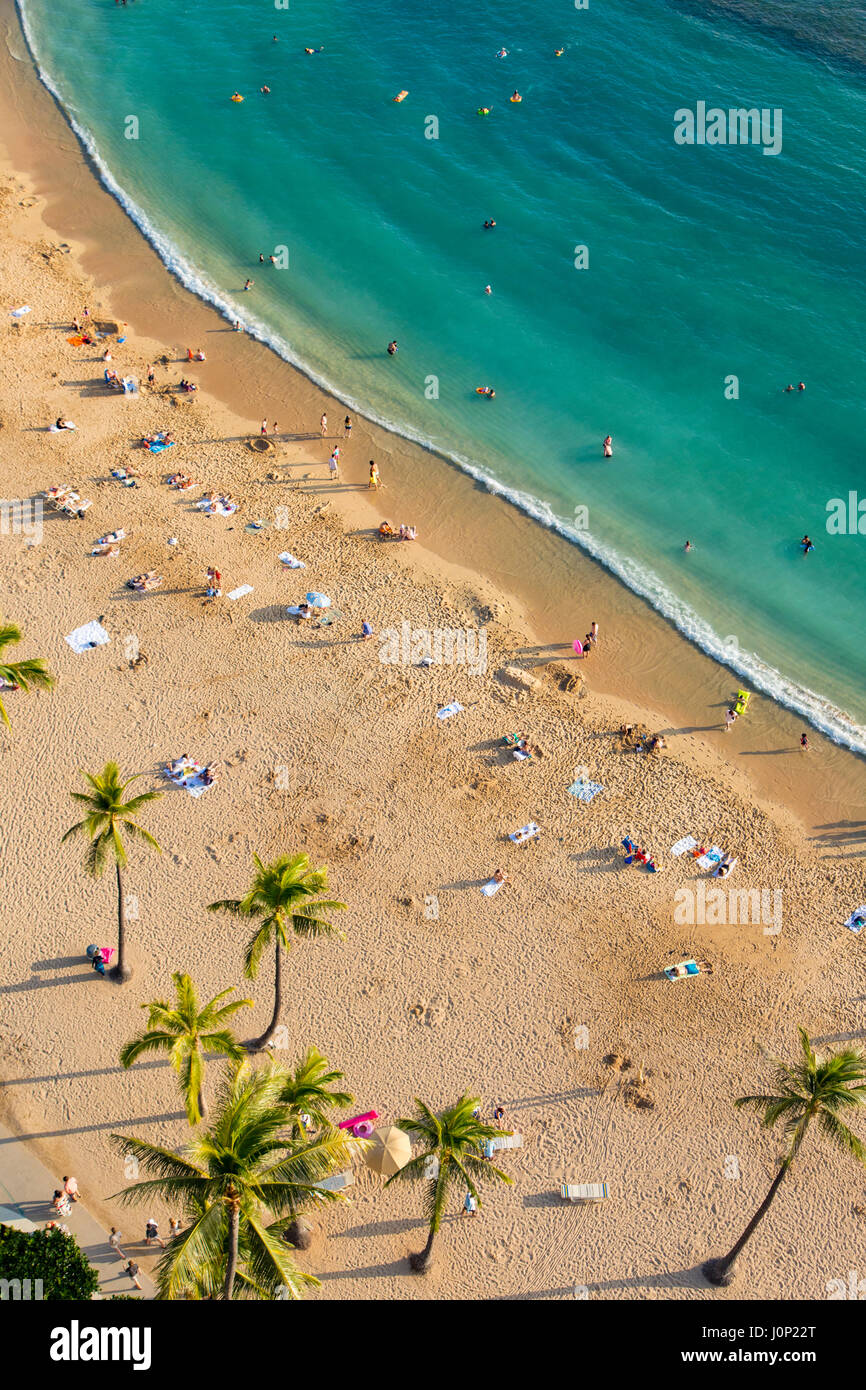 Waikiki Beach, Hilton Hawaiian Village, Honolulu, Oahu, Hawaii Stock Photo - Alamy