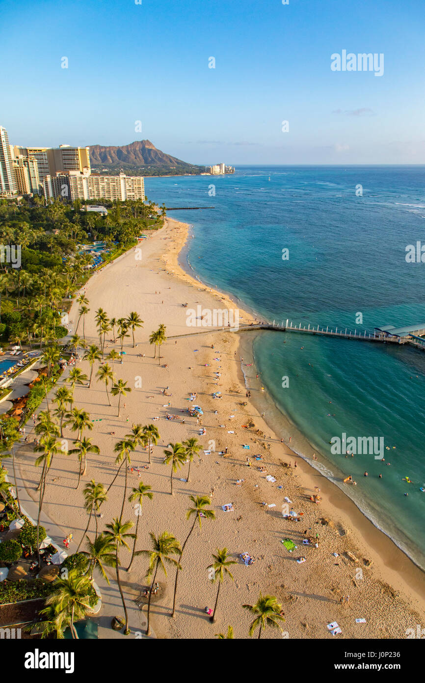 Waikiki Beach, Hilton Hawaiian Village, Honolulu, Oahu, Hawaii Stock Photo - Alamy