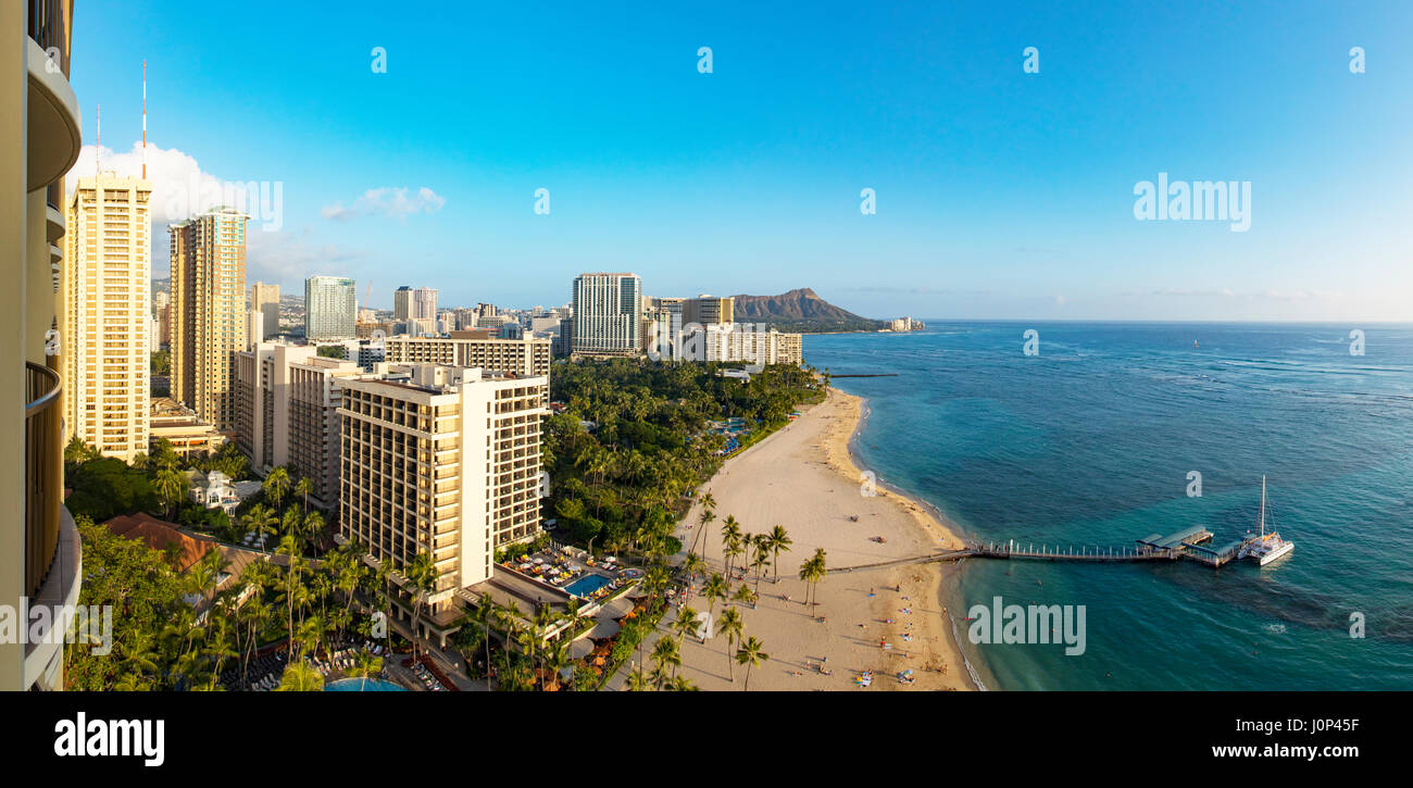 Waikiki Beach, Hilton Hawaiian Village, Honolulu, Oahu, Hawaii Stock Photo - Alamy
