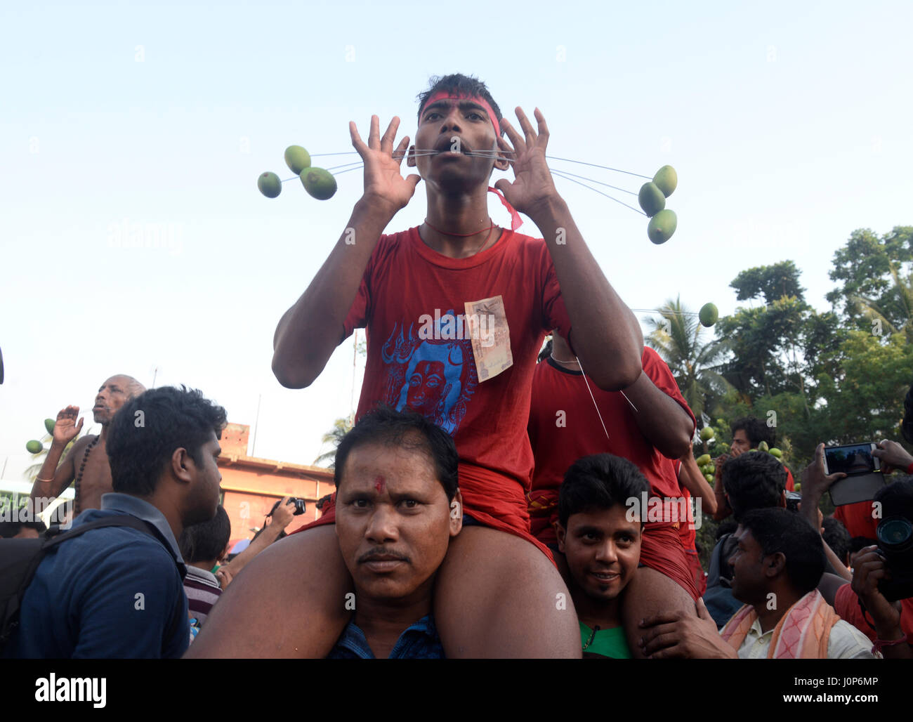 Kolkata, India. 14th Apr, 2017. Bengali Hindu observes CharaK Puja on ...