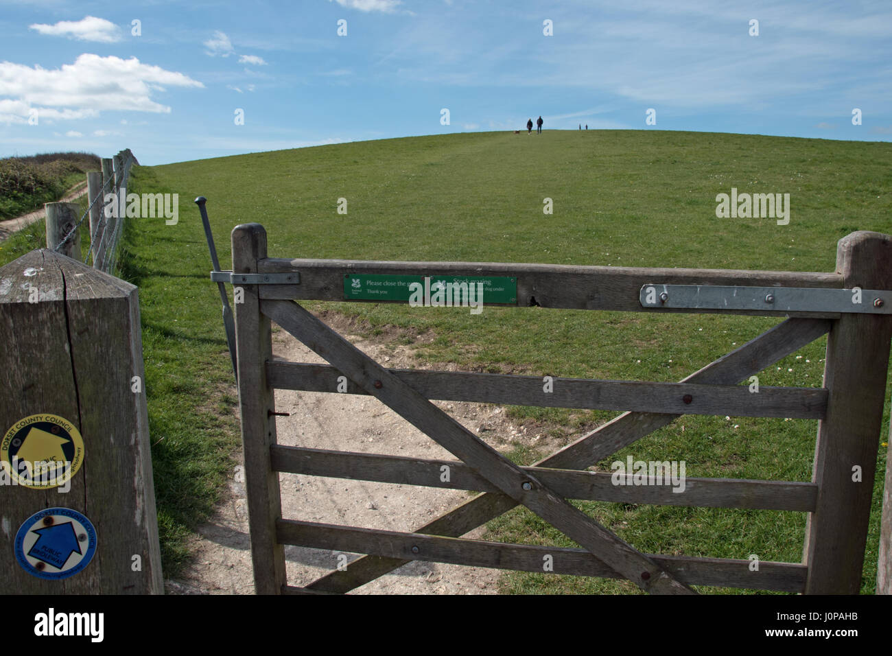 Open gate on country path hi-res stock photography and images - Alamy