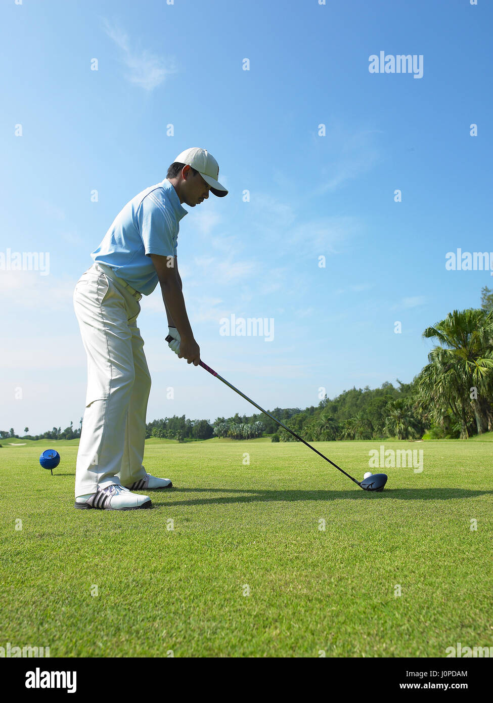 Chinese man playing golf hi-res stock photography and images - Alamy