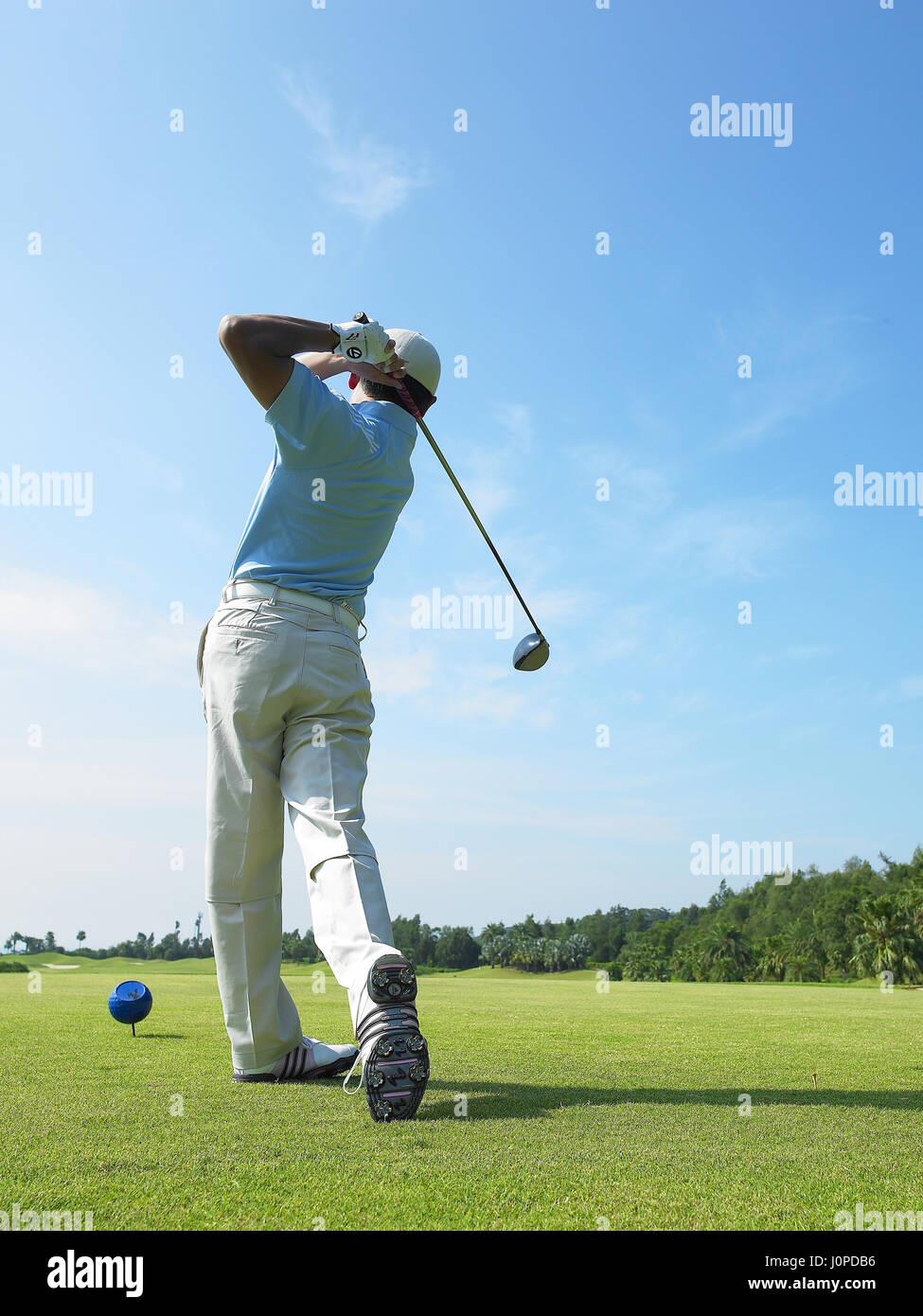 Chinese man playing golf hi-res stock photography and images - Alamy