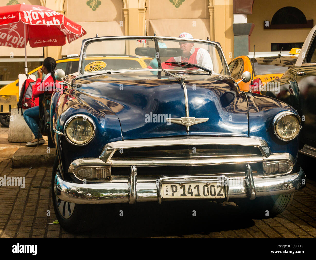 Cuban restored car hi-res stock photography and images - Alamy