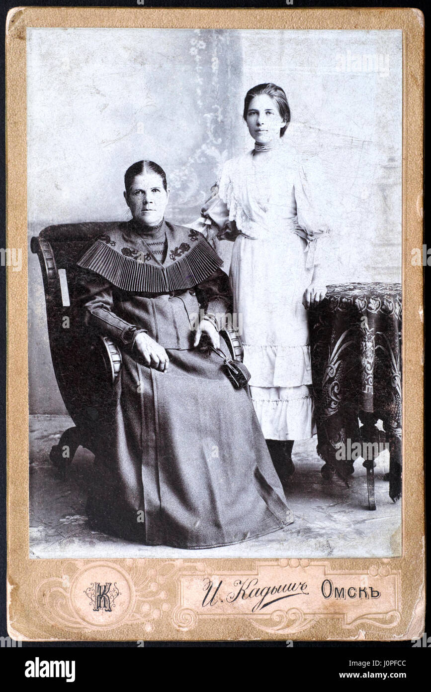 Omsk old women hi-res stock photography and images - Alamy