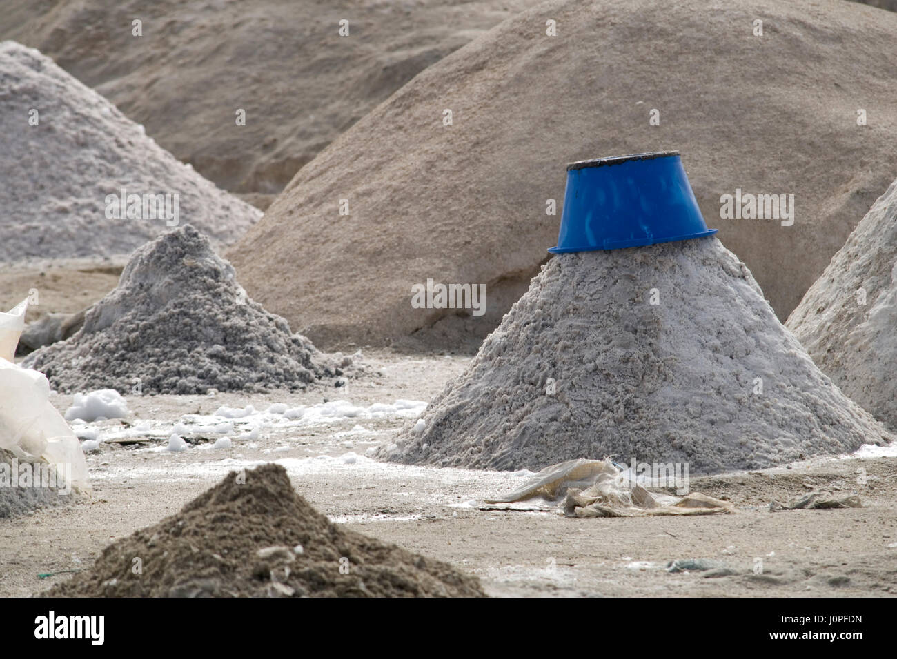 Pile of salt at Lake Retba in Senegal Stock Photo - Alamy
