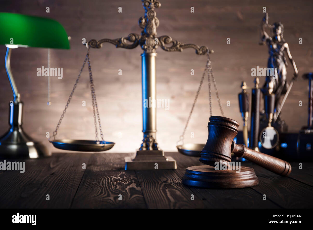 Solving the case hi-res stock photography and images - Alamy