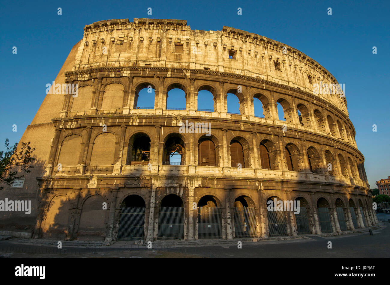 Ruins coliseum amphitheater hi-res stock photography and images - Alamy