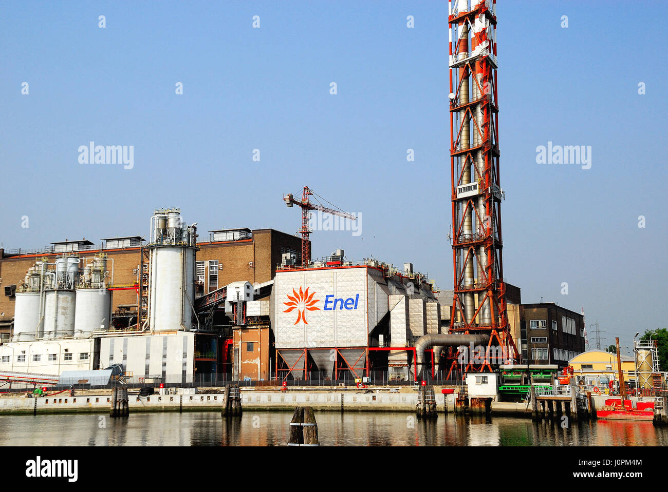 The first industrial-size power plant fueled by hydrogen in the world ...