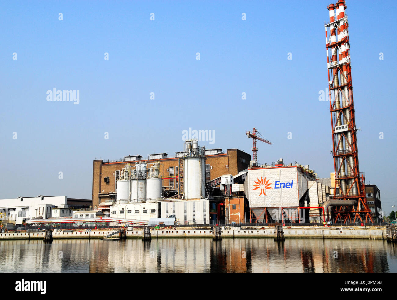 The first industrial-size power plant fueled by hydrogen in the world ...