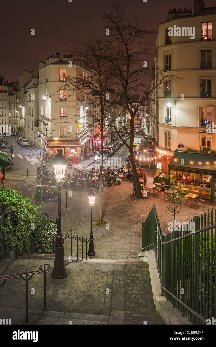 Crossroads rue Maurice Utrillo, rue Paul Albert, rue Feutrier and rue ...