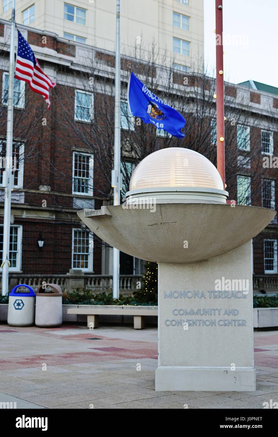 View of the Monona Terrace (Community and Convention Center) on Lake ...