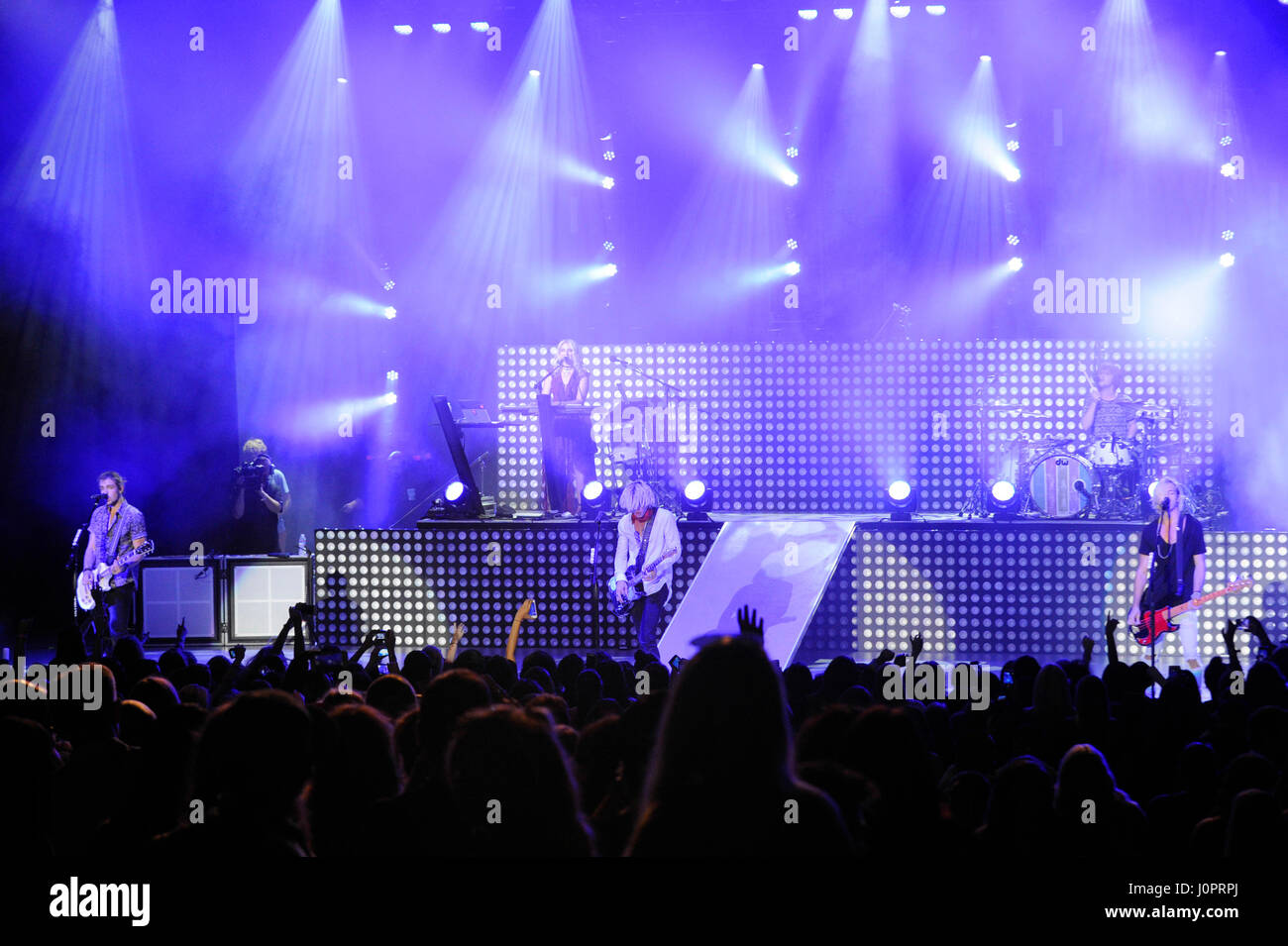 (L-R) Rocky Lynch, Rydel Lynch, Ross Lynch, Ellington Ratliff and Riker ...