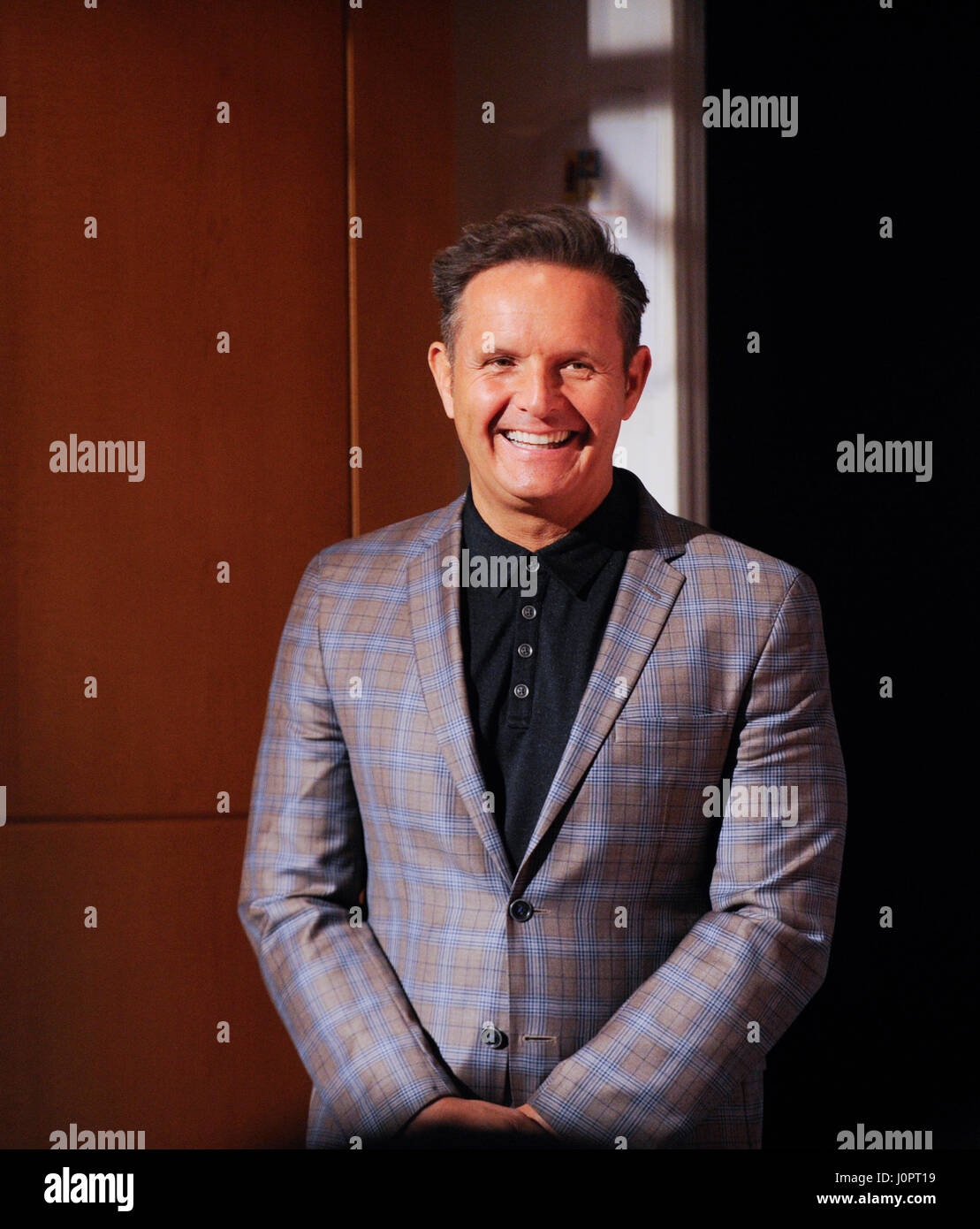 Executive Producer Mark Burnett attends the People’s Choice Awards 2016 ...