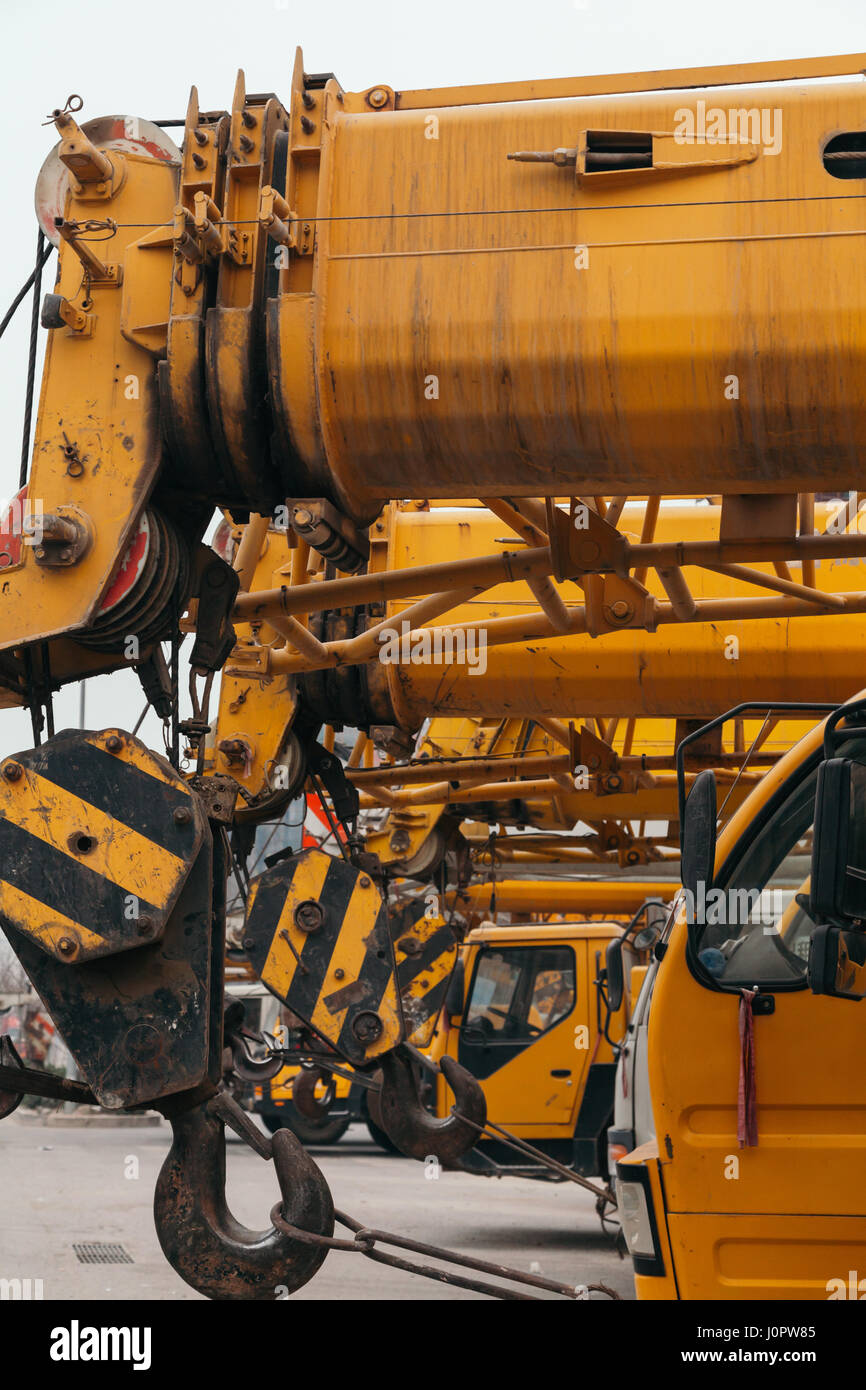 Crane trucks hi-res stock photography and images - Alamy