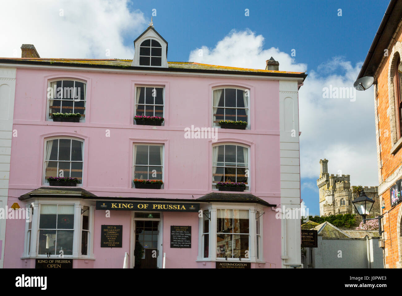 Fowey_pub hi-res stock photography and images - Alamy