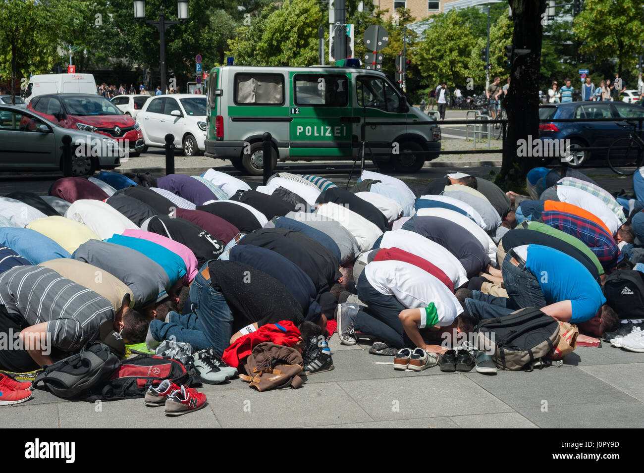 Ramadan prayer germany hi-res stock photography and images - Alamy