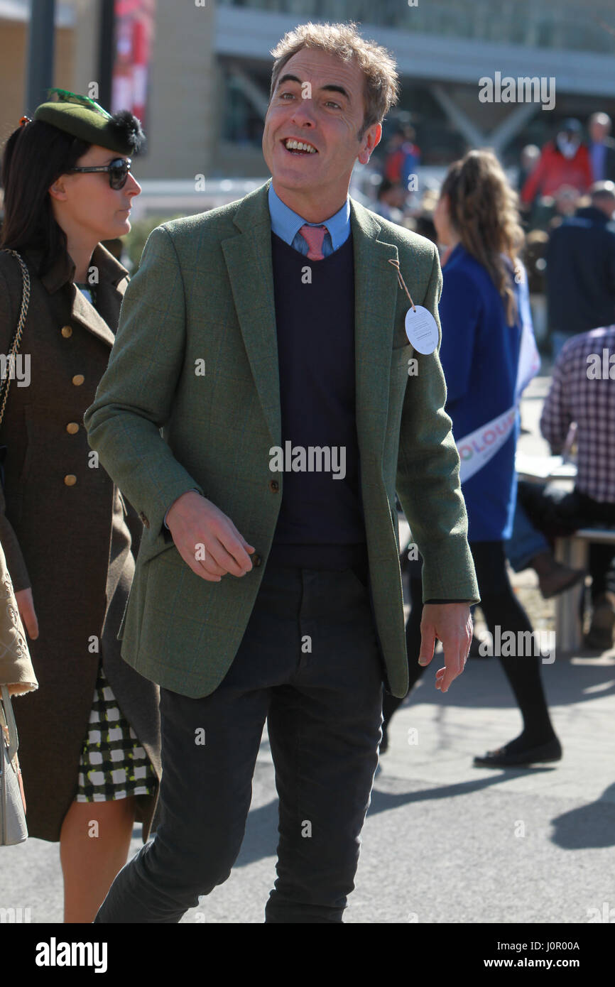 Zara phillips arrives with actor james nesbitt james nesbitt cheltenham ...
