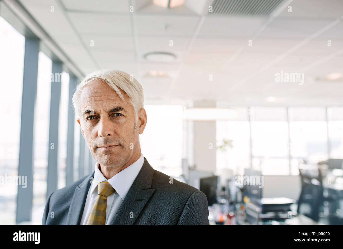 Mature men suit hi-res stock photography and images - Alamy