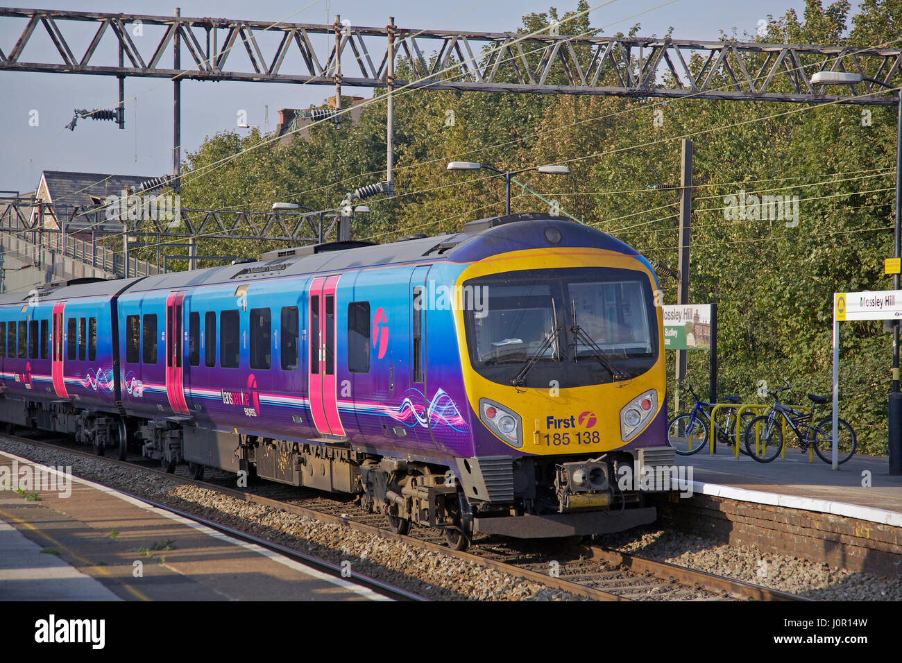 British rail class 185 desiro hi-res stock photography and images - Alamy