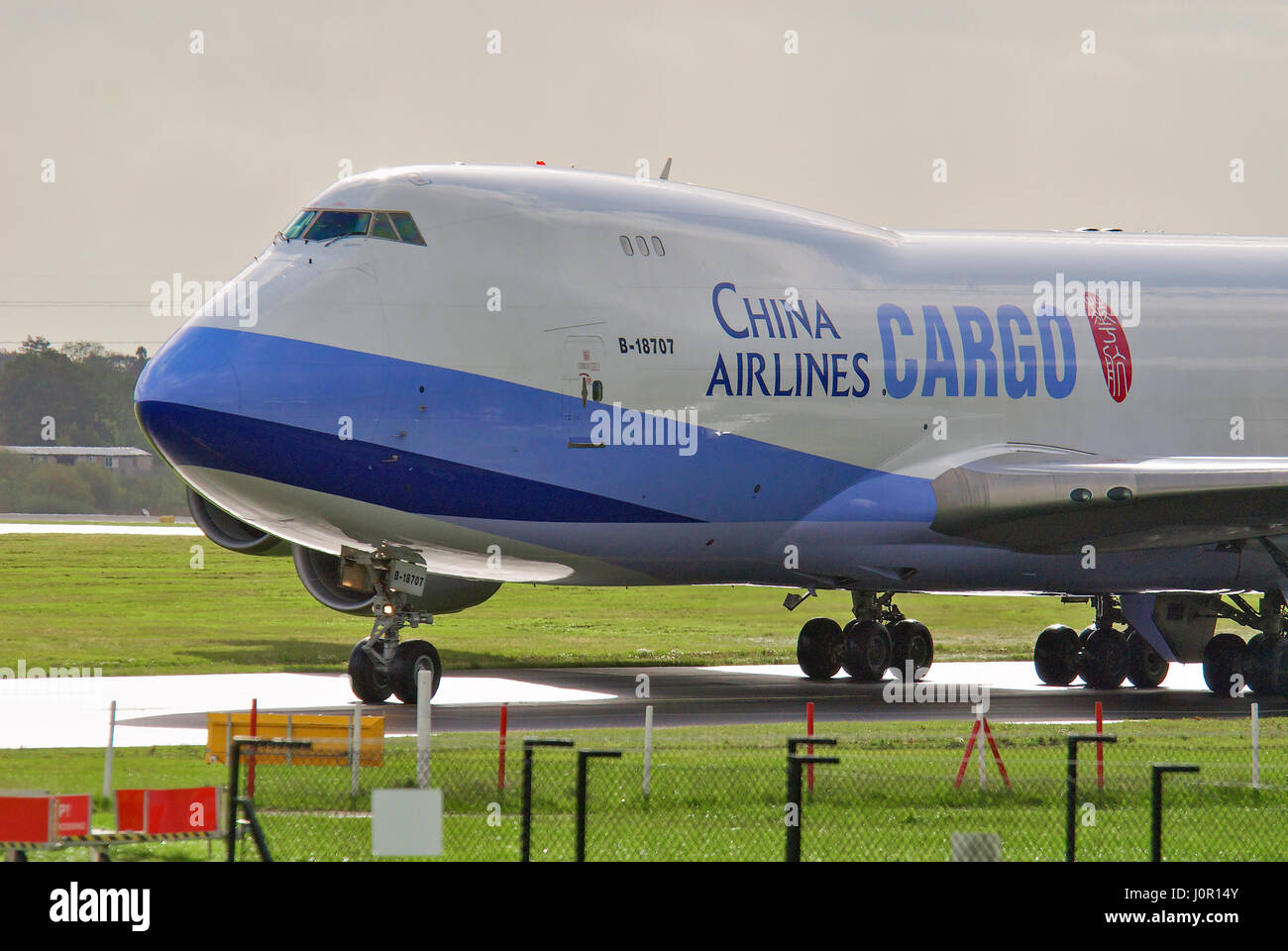 China Airlines Cargo Boeing 747 High Resolution Stock Photography and ...