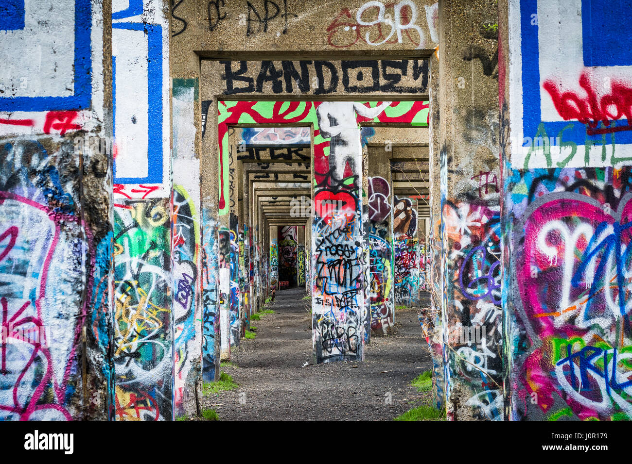 Graffiti pier philadelphia hi-res stock photography and images - Alamy