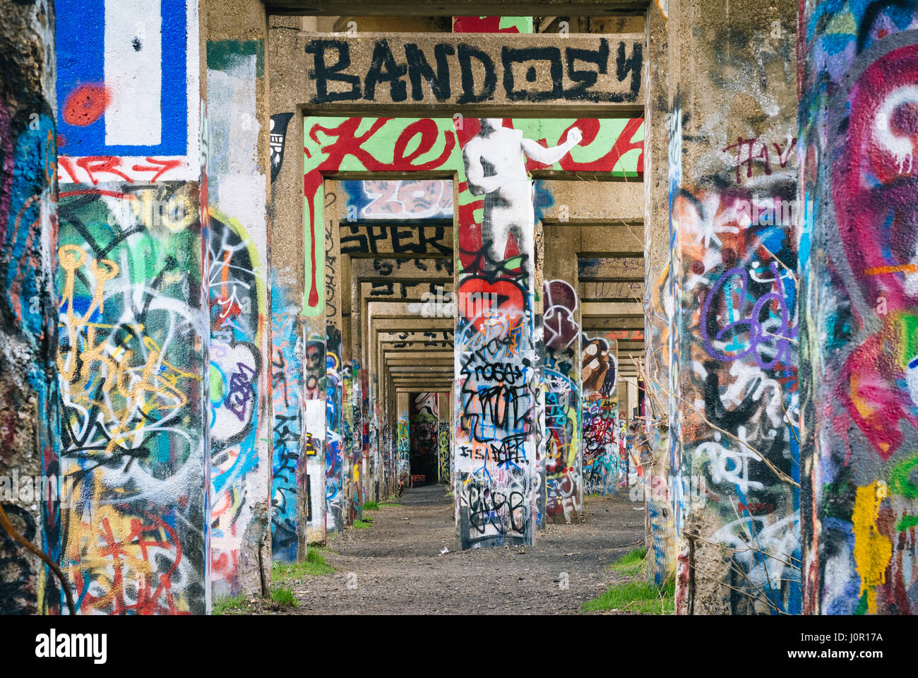 Graffiti pier philadelphia hi-res stock photography and images - Alamy