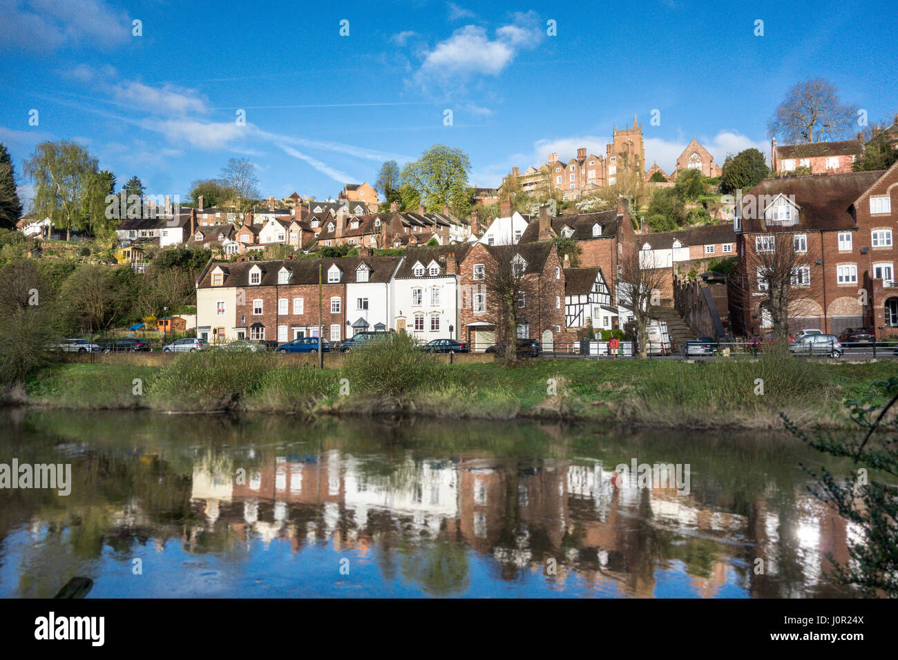 Riverside bridgnorth hi-res stock photography and images - Alamy
