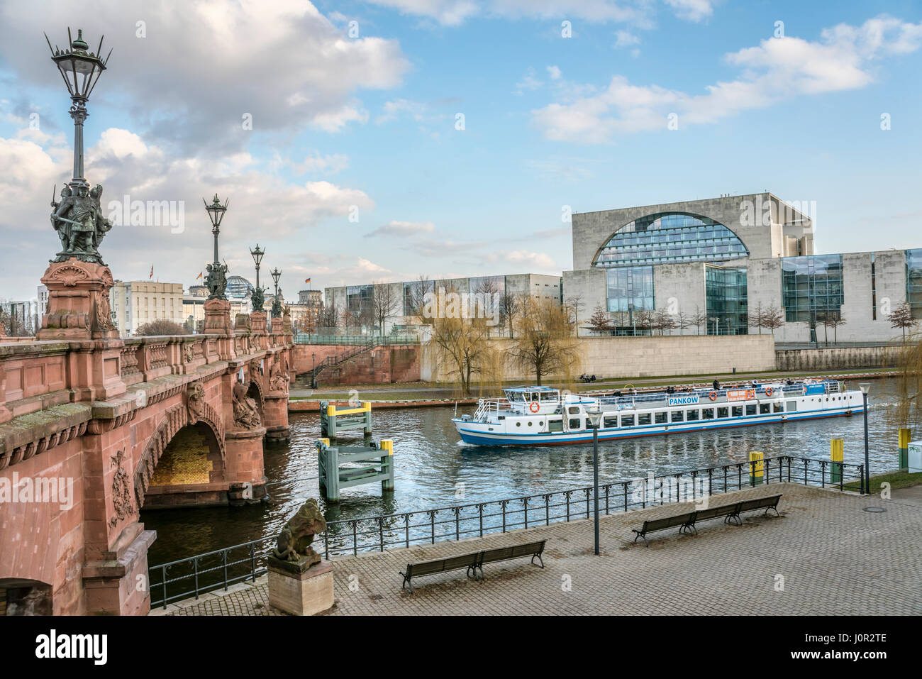 Moltke Bridge view across the River Spree, Berlin, Germany Stock Photo ...
