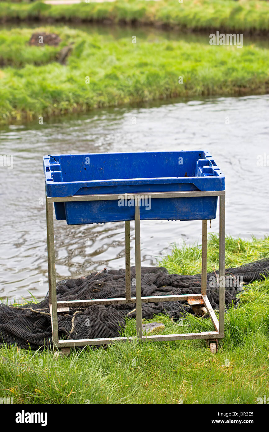 Empty fish tank hi-res stock photography and images - Alamy