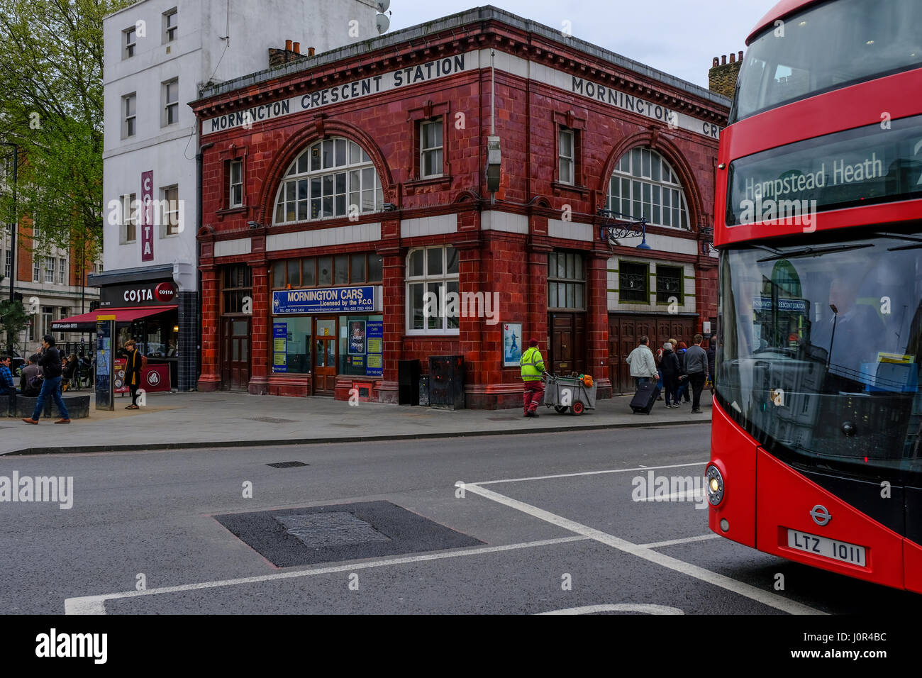 Mornington crescent underground hi-res stock photography and images - Alamy