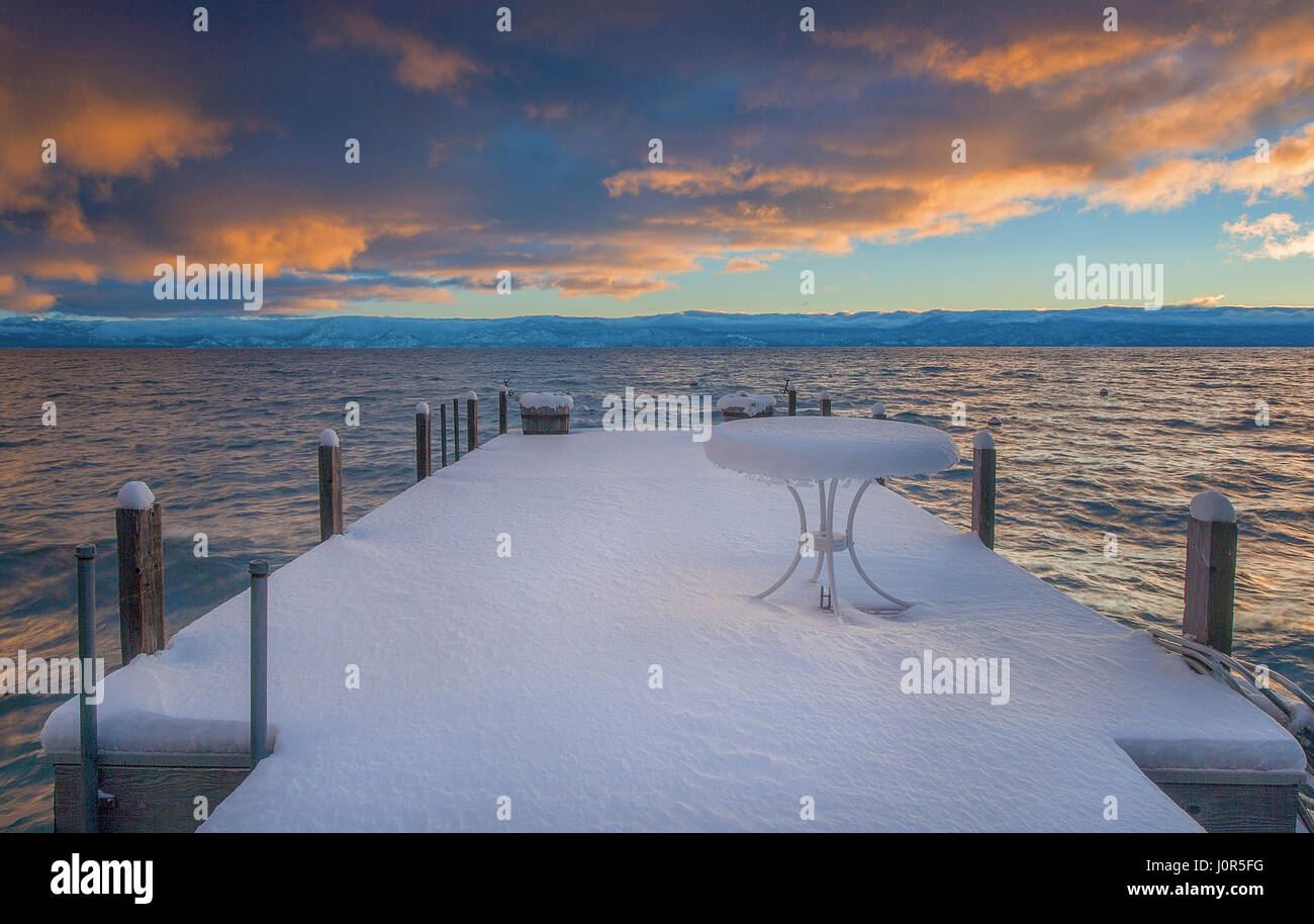 The blue waters of lake tahoe hi-res stock photography and images - Alamy