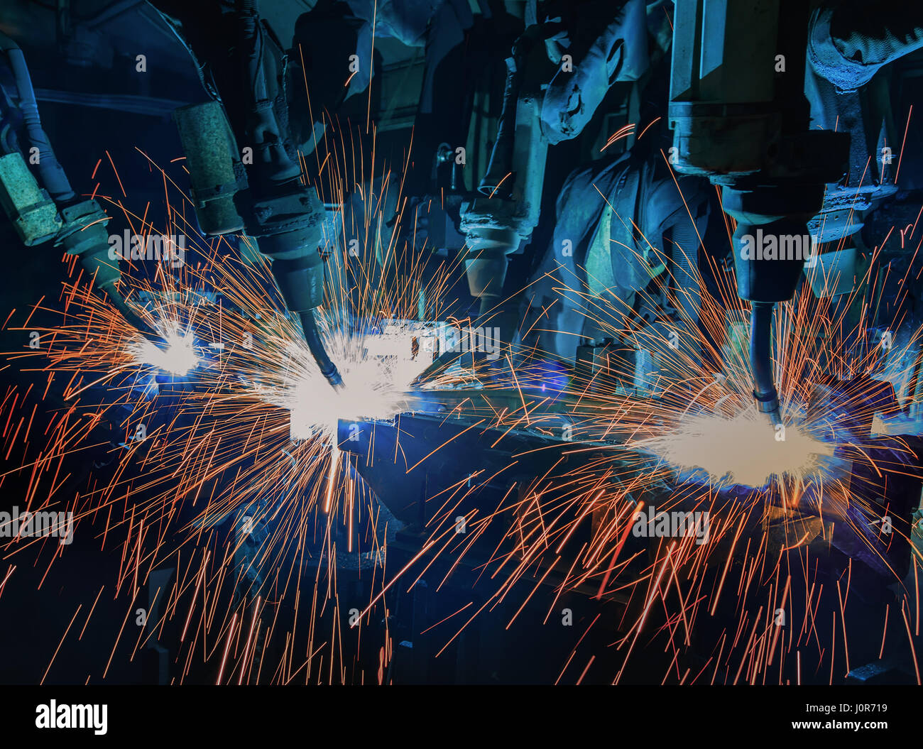 Welding robots hi-res stock photography and images - Alamy