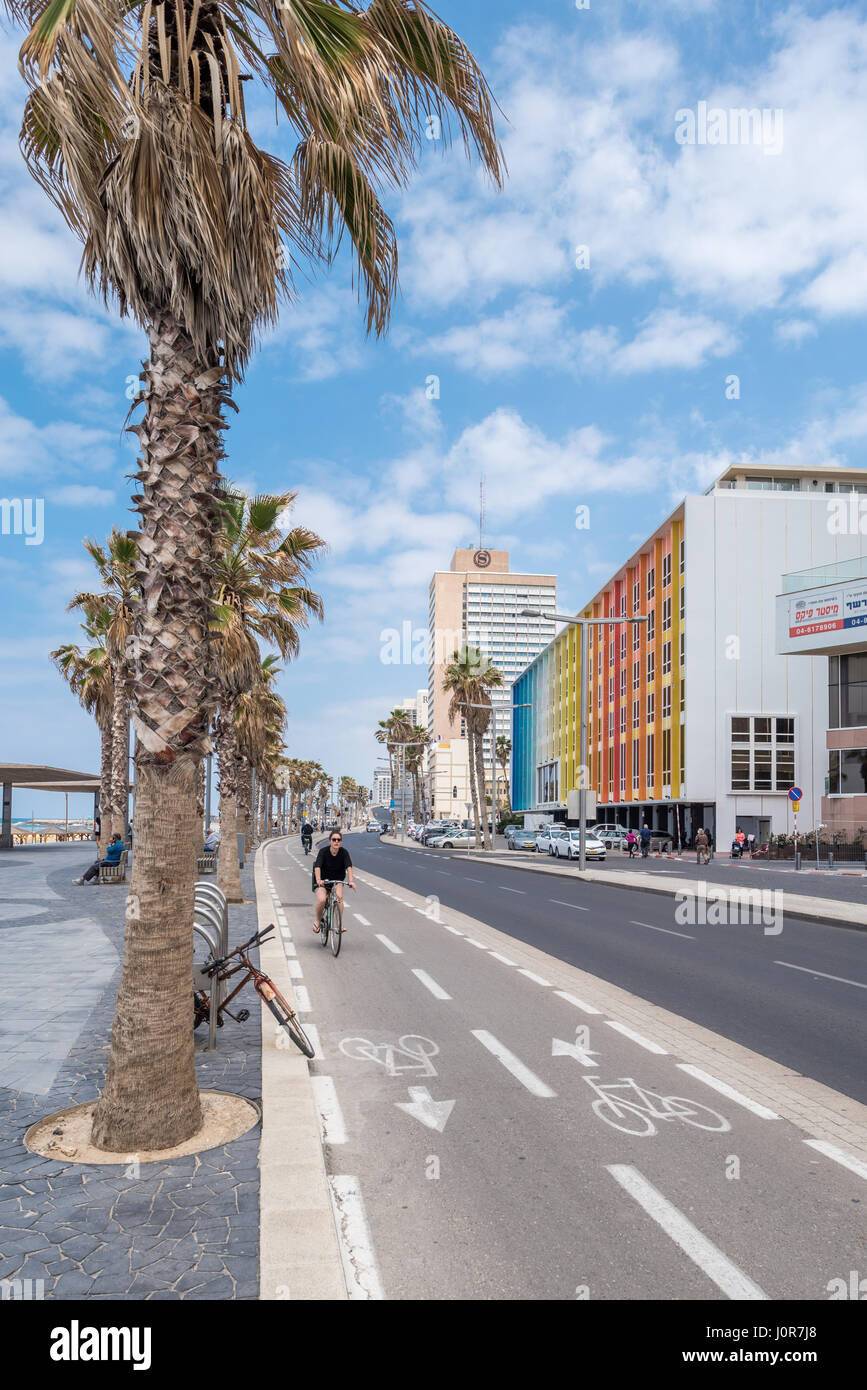 Tayelet promenade at the Dan hotel - april 7th 2017, Tel Aviv-Yafo ...